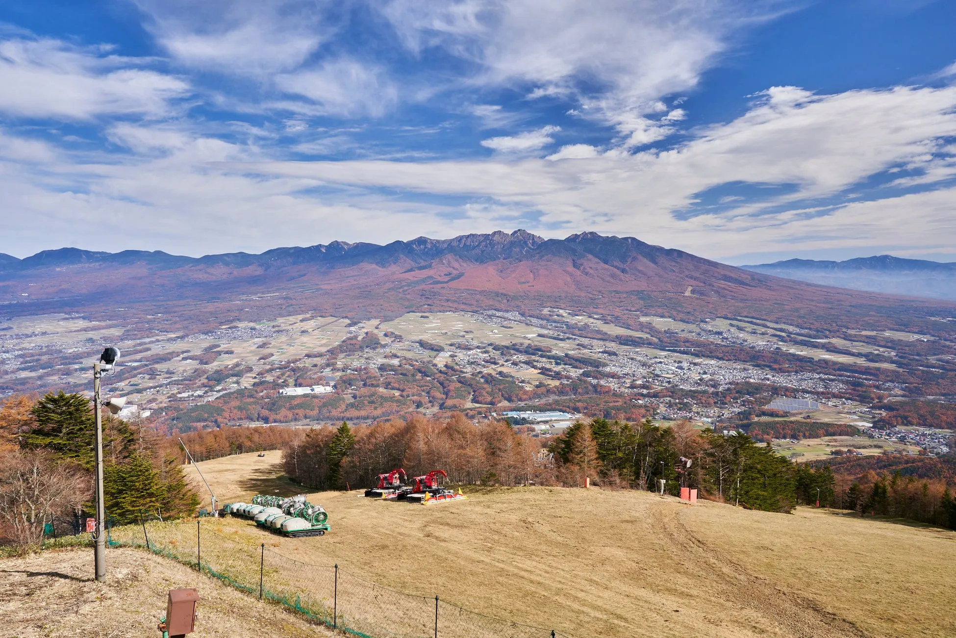 【入笠山】奇跡の晩秋！雲海×三段紅葉の絶景を日帰りで独り占め | MONOLAB